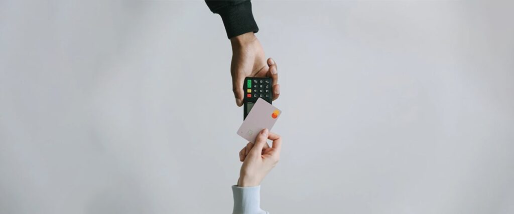 Fraud Detection in Customer Service: What is it and How it Works?